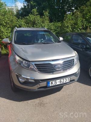 Grey Kia Sportage 2011 in Riga, with an engine capacity of 1.70 L and mileage of 251 thousand km for 2000 €, photo  on AUTOMOTO.COM.LV
