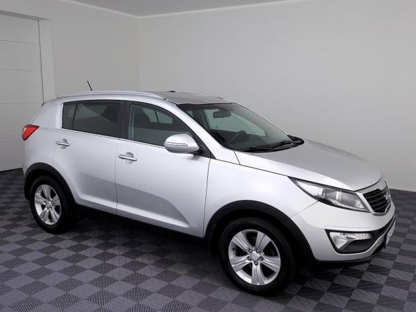 Grey Kia Sportage 2011 in Tallinn, with an engine capacity of 2.00 L and mileage of 253 thousand km for 4999 €, photo 8 on AUTOMOTO.COM.LV