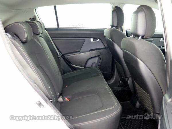 Серый Киа Sportage 2011 в Таллин, объемом двигателя 2.00 л и пробегом 253 тыс. км за 4499 €, фото 7 на AUTOMOTO.COM.LV