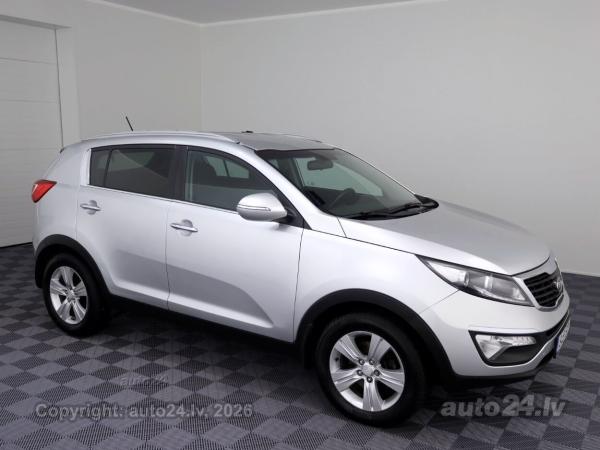 Pelēks Kia Sportage 2011 Tallina, ar dzinēja tilpumu 2.00 L un nobraukumu 253 tūkst. km par 4499 €, foto 1 vietnē AUTOMOTO.COM.LV