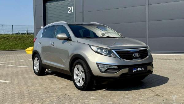 Grey Kia Sportage 2011 in Vilnius, with an engine capacity of 1.99 L and mileage of 340 thousand km for 4990 €, photo 3 on AUTOMOTO.COM.LV
