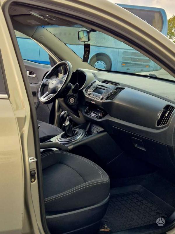 Серый Киа Sportage 2011 в Каунас, объемом двигателя 2.00 л и пробегом 307 тыс. км за 5000 €, фото 7 на AUTOMOTO.COM.LV