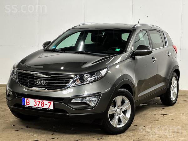Grey Kia Sportage 2011 in Jurmala, with an engine capacity of 1.60 L and mileage of 220 thousand km for 7450 €, photo 1 on AUTOMOTO.COM.LV