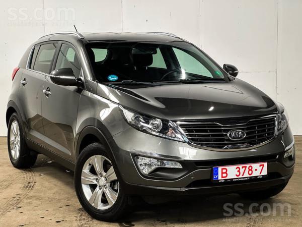 Grey Kia Sportage 2011 in Jurmala, with an engine capacity of 1.60 L and mileage of 220 thousand km for 7450 €, photo 4 on AUTOMOTO.COM.LV