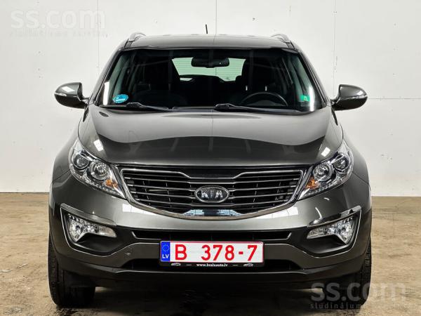 Grey Kia Sportage 2011 in Jurmala, with an engine capacity of 1.60 L and mileage of 220 thousand km for 7450 €, photo 6 on AUTOMOTO.COM.LV