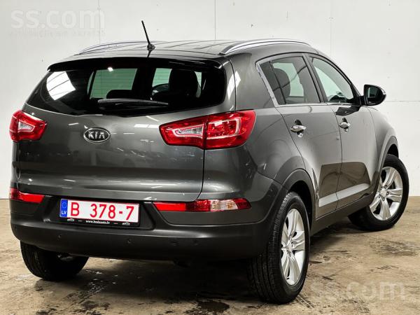 Grey Kia Sportage 2011 in Jurmala, with an engine capacity of 1.60 L and mileage of 220 thousand km for 7450 €, photo 9 on AUTOMOTO.COM.LV