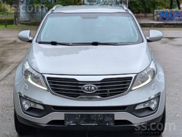 Grey Kia Sportage 2011 in Jurmala, with an engine capacity of 2.00 L and mileage of 0 thousand km for 5250 €, photo 6 on AUTOMOTO.COM.LV