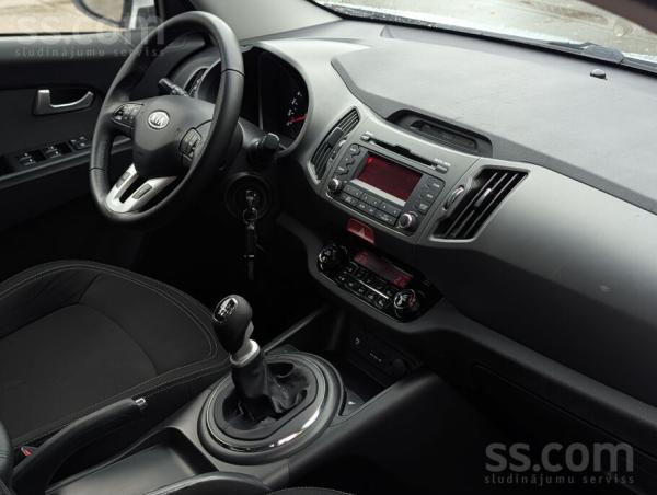 Grey Kia Sportage 2011 in Jurmala, with an engine capacity of 2.00 L and mileage of 0 thousand km for 5250 €, photo 8 on AUTOMOTO.COM.LV