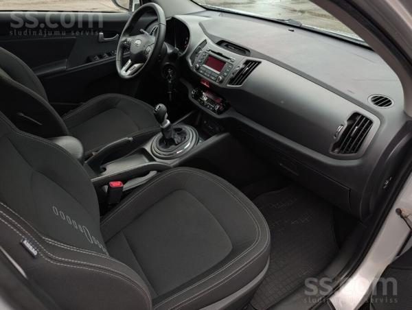 Grey Kia Sportage 2011 in Jurmala, with an engine capacity of 2.00 L and mileage of 0 thousand km for 5250 €, photo 10 on AUTOMOTO.COM.LV