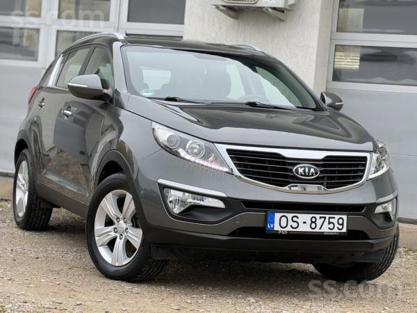 Киа Sportage 2011 в Тукумс на AUTOMOTO.COM.LV Серый Киа Sportage 2011 в Тукумс, объемом двигателя 2.00 л и пробегом 175 тыс. км за 7490 €, фото 1 на AUTOMOTO.COM.LV