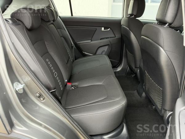 Киа Sportage 2011 в Тукумс на AUTOMOTO.COM.LV Серый Киа Sportage 2011 в Тукумс, объемом двигателя 2.00 л и пробегом 175 тыс. км за 7490 €, фото 10 на AUTOMOTO.COM.LV