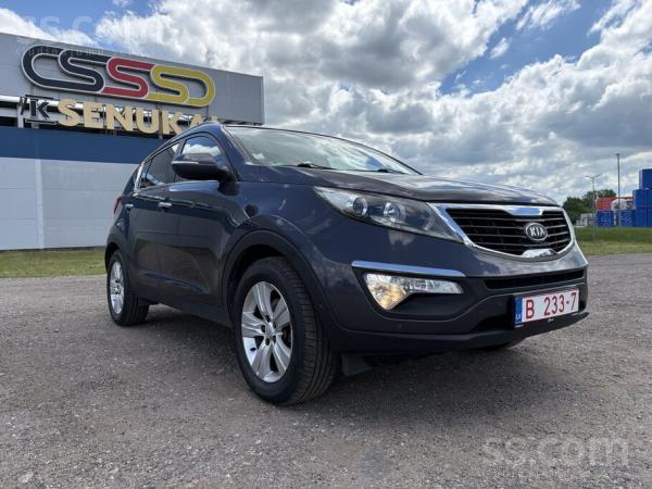 Grey Kia Sportage 2012 in Daugavpils, with an engine capacity of 1.70 L and mileage of 265 thousand km for 7350 €, photo 7 on AUTOMOTO.COM.LV
