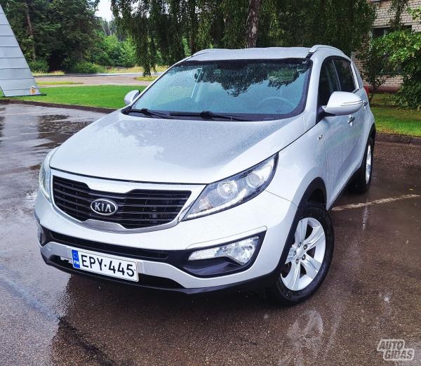 Grey Kia Sportage 2012 in Radviliskis, with an engine capacity of 2.00 L and mileage of 233 thousand km for 6900 €, photo 2 on AUTOMOTO.COM.LV