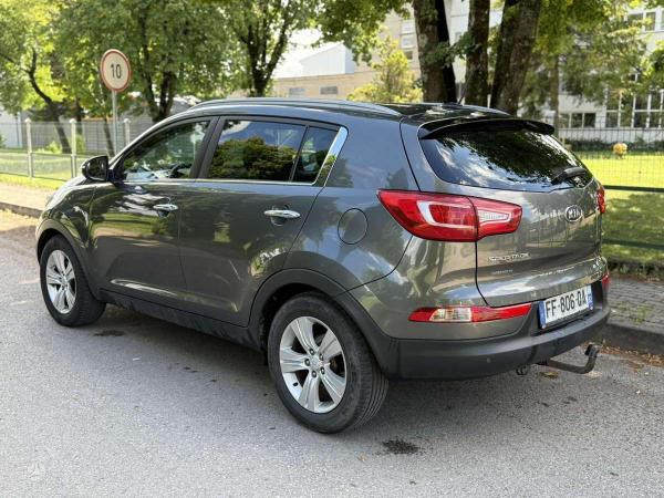 Pelēks Kia Sportage 2012 Tauragė, ar dzinēja tilpumu 1.69 L un nobraukumu 245 tūkst. km par 5500 €, foto 7 vietnē AUTOMOTO.COM.LV