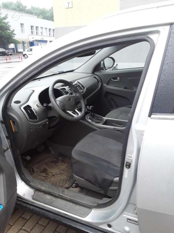 Pelēks Kia Sportage 2012 Viļņa, ar dzinēja tilpumu 2.36 L un nobraukumu 250 tūkst. km par 5100 €, foto 5 vietnē AUTOMOTO.COM.LV