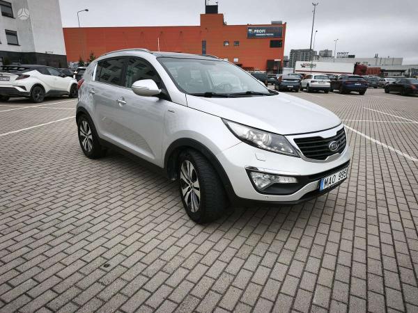 Pelēks Kia Sportage 2012 Viļņa, ar dzinēja tilpumu 2.00 L un nobraukumu 297 tūkst. km par 5500 €, foto 3 vietnē AUTOMOTO.COM.LV
