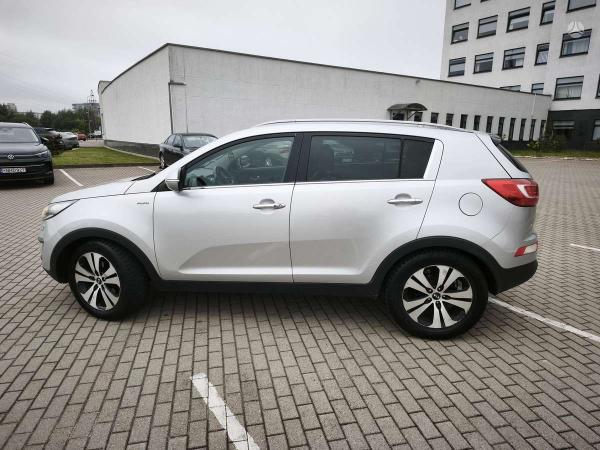 Pelēks Kia Sportage 2012 Viļņa, ar dzinēja tilpumu 2.00 L un nobraukumu 297 tūkst. km par 5500 €, foto 8 vietnē AUTOMOTO.COM.LV