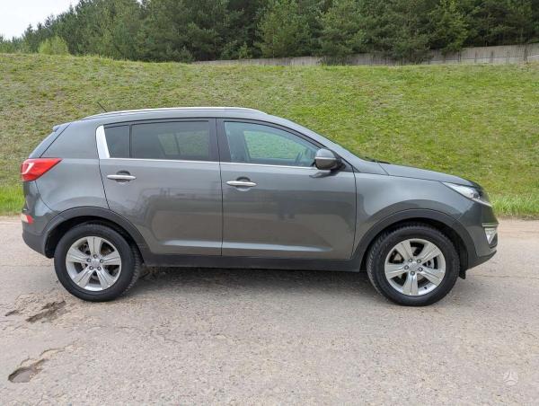 Pelēks Kia Sportage 2012 Viļņa, ar dzinēja tilpumu 1.69 L un nobraukumu 225 tūkst. km par 5900 €, foto 5 vietnē AUTOMOTO.COM.LV