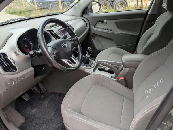 Pelēks Kia Sportage 2012 Viļņa, ar dzinēja tilpumu 1.69 L un nobraukumu 225 tūkst. km par 5900 €, foto 8 vietnē AUTOMOTO.COM.LV