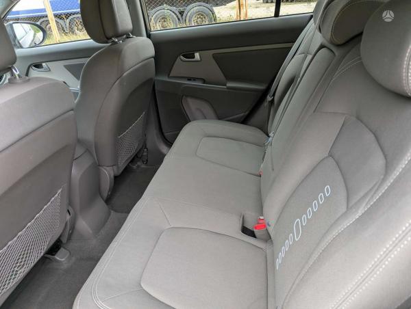 Pelēks Kia Sportage 2012 Viļņa, ar dzinēja tilpumu 1.69 L un nobraukumu 225 tūkst. km par 5900 €, foto 9 vietnē AUTOMOTO.COM.LV
