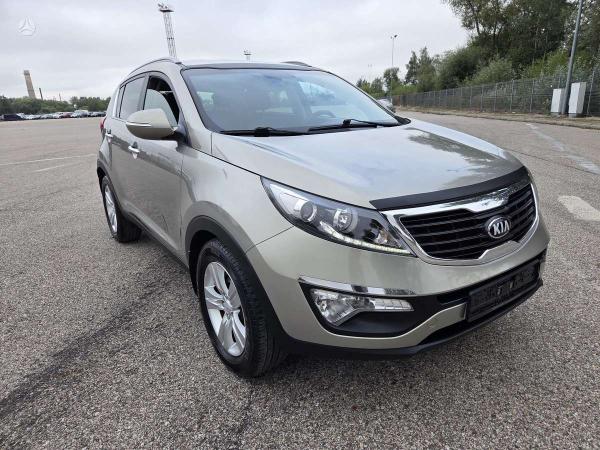 Grey Kia Sportage 2012 in Marijampole, with an engine capacity of 1.69 L and mileage of 225 thousand km for 5250 €, photo 6 on AUTOMOTO.COM.LV