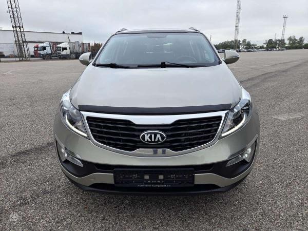 Grey Kia Sportage 2012 in Marijampole, with an engine capacity of 1.69 L and mileage of 225 thousand km for 5250 €, photo 7 on AUTOMOTO.COM.LV