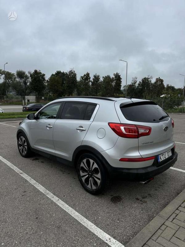 Grey Kia Sportage 2012 in Kaunas, with an engine capacity of 2.00 L and mileage of 188 thousand km for 6700 €, photo 8 on AUTOMOTO.COM.LV