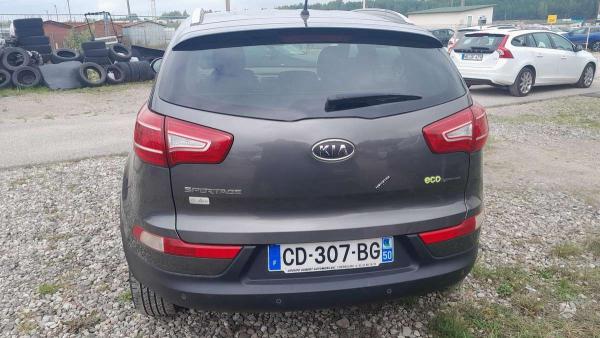 Kia Sportage 2012 Viļņa vietnē Pelēks Kia Sportage 2012 Viļņa, ar dzinēja tilpumu 1.69 L un nobraukumu 250 tūkst. km par 6250 €, foto 7 vietnē AUTOMOTO.COM.LV