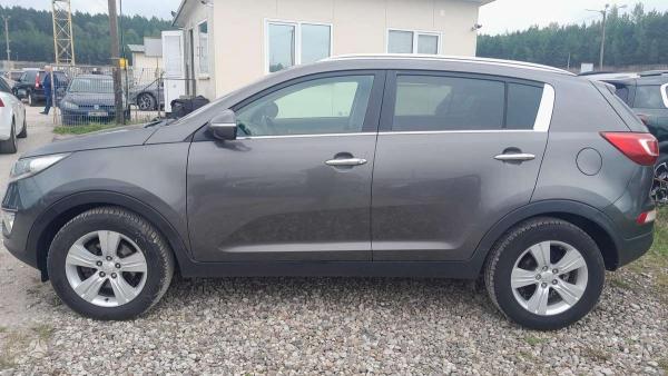 Kia Sportage 2012 Viļņa vietnē Pelēks Kia Sportage 2012 Viļņa, ar dzinēja tilpumu 1.69 L un nobraukumu 250 tūkst. km par 6250 €, foto 8 vietnē AUTOMOTO.COM.LV