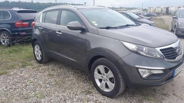 Kia Sportage 2012 Viļņa vietnē Pelēks Kia Sportage 2012 Viļņa, ar dzinēja tilpumu 1.69 L un nobraukumu 250 tūkst. km par 6250 €, foto 10 vietnē AUTOMOTO.COM.LV