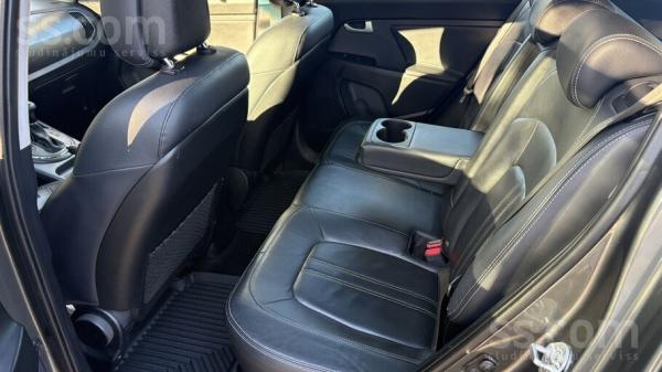 Pelēks Kia Sportage 2013 Rīga, ar dzinēja tilpumu 2.00 L un nobraukumu 349 tūkst. km par 6500 €, foto 11 vietnē AUTOMOTO.COM.LV