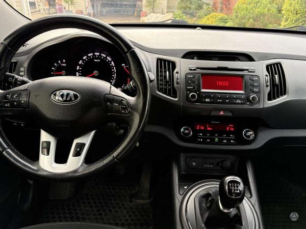 Grey Kia Sportage 2013 in Klaipeda, with an engine capacity of 1.69 L and mileage of 149 thousand km for 7800 €, photo 8 on AUTOMOTO.COM.LV