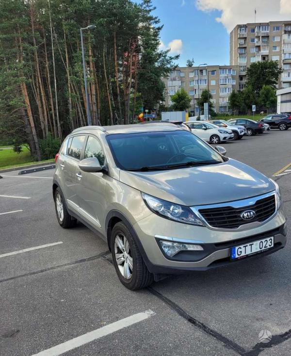 Grey Kia Sportage 2013 in Vilnius, with an engine capacity of 2.00 L and mileage of 69 thousand km for 8500 €, photo 2 on AUTOMOTO.COM.LV