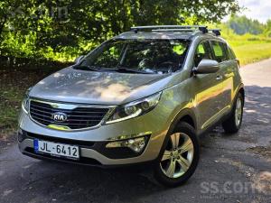 Grey Kia Sportage 2013 in Riga, with an engine capacity of 1.70 L and mileage of 162 thousand km for 6900 €, photo  on AUTOMOTO.COM.LV