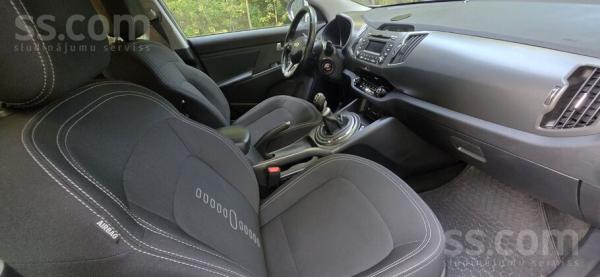 Pelēks Kia Sportage 2013 Rīga, ar dzinēja tilpumu 1.70 L un nobraukumu 162 tūkst. km par 6900 €, foto 9 vietnē AUTOMOTO.COM.LV