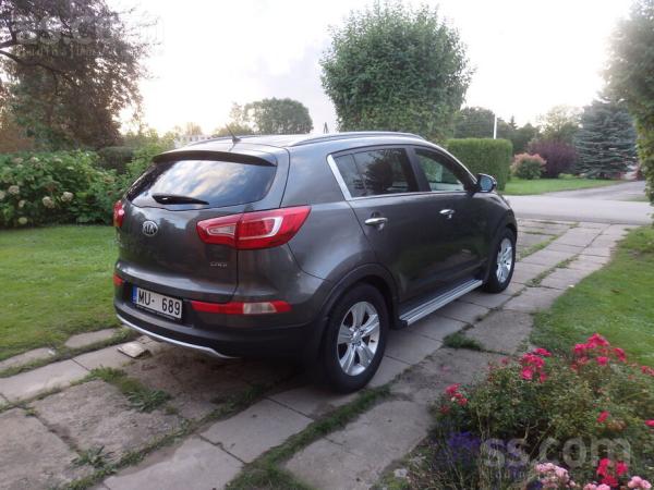 Kia Sportage 2013 Saldus vietnē Pelēks Kia Sportage 2013 Saldus, ar dzinēja tilpumu 1.70 L un nobraukumu 261 tūkst. km par 6900 €, foto 8 vietnē AUTOMOTO.COM.LV