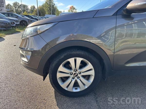 Серый Киа Sportage 2013 в Рига, объемом двигателя 1.70 л и пробегом 135 тыс. км за 6900 €, фото 5 на AUTOMOTO.COM.LV