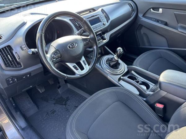 Серый Киа Sportage 2013 в Рига, объемом двигателя 1.70 л и пробегом 135 тыс. км за 6900 €, фото 10 на AUTOMOTO.COM.LV