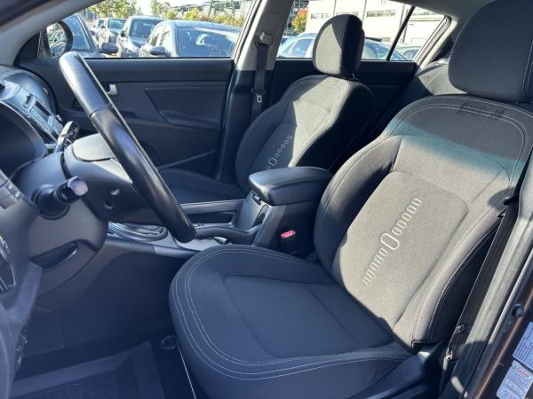 Pelēks Kia Sportage 2013 Rīga, ar dzinēja tilpumu 1.70 L un nobraukumu 135 tūkst. km par 6900 €, foto 8 vietnē AUTOMOTO.COM.LV