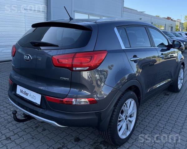 Grey Kia Sportage 2014 in Ventspils, with an engine capacity of 1.70 L and mileage of 122 thousand km for 18000 €, photo 4 on AUTOMOTO.COM.LV