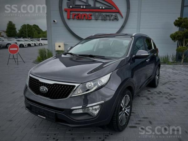 Grey Kia Sportage 2014 in Vilnius, with an engine capacity of 1.70 L and mileage of 208 thousand km for 7299 €, photo 3 on AUTOMOTO.COM.LV