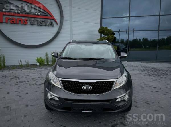 Grey Kia Sportage 2014 in Vilnius, with an engine capacity of 1.70 L and mileage of 208 thousand km for 7299 €, photo 5 on AUTOMOTO.COM.LV
