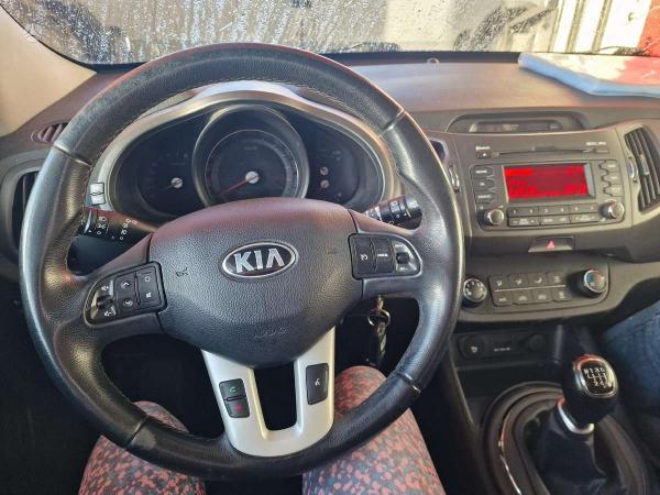 Grey Kia Sportage 2014 in Taurage, with an engine capacity of 1.60 L and mileage of 168 thousand km for 7200 €, photo 10 on AUTOMOTO.COM.LV