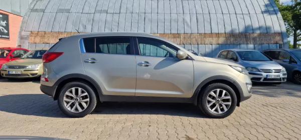 Серый Киа Sportage 2014 в Валмиера, объемом двигателя 2.00 л и пробегом 393 тыс. км за 5600 €, фото 2 на AUTOMOTO.COM.LV