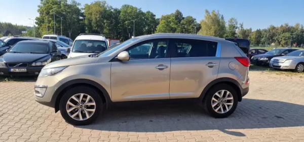Серый Киа Sportage 2014 в Валмиера, объемом двигателя 2.00 л и пробегом 393 тыс. км за 5600 €, фото 5 на AUTOMOTO.COM.LV