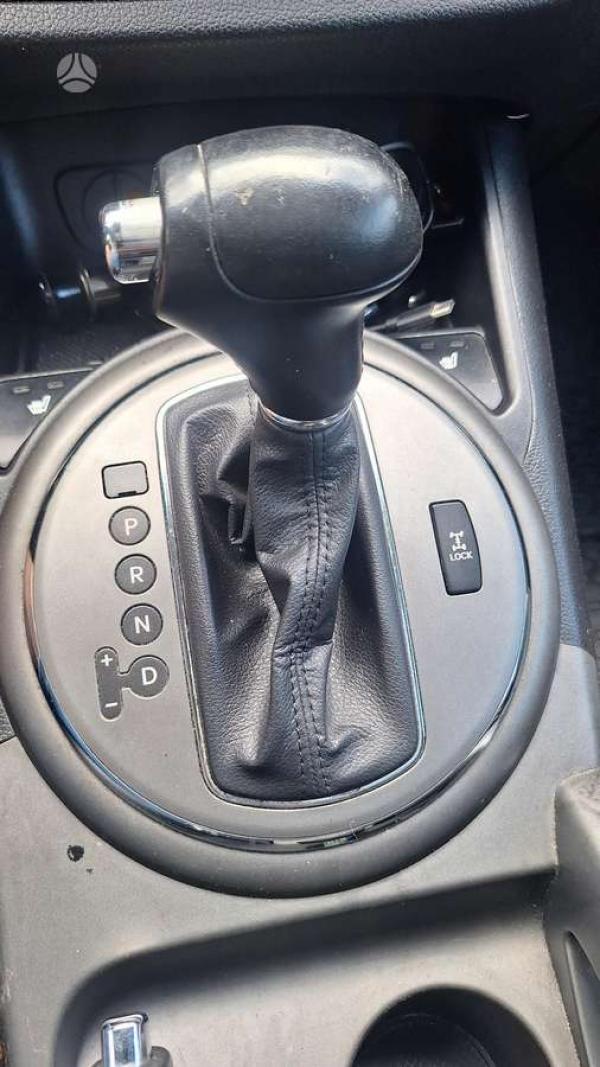 Grey Kia Sportage 2014 in Vilnius, with an engine capacity of 2.00 L and mileage of 194 thousand km for 10500 €, photo 5 on AUTOMOTO.COM.LV