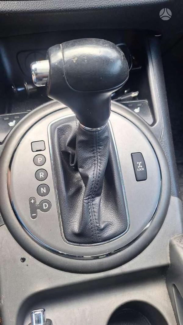 Grey Kia Sportage 2014 in Vilnius, with an engine capacity of 2.00 L and mileage of 194 thousand km for 10500 €, photo 7 on AUTOMOTO.COM.LV