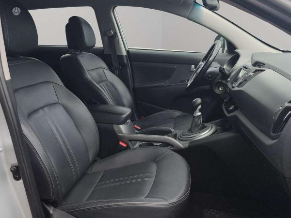 Grey Kia Sportage 2014 in Vilnius, with an engine capacity of 1.60 L and mileage of 267 thousand km for 7799 €, photo 8 on AUTOMOTO.COM.LV