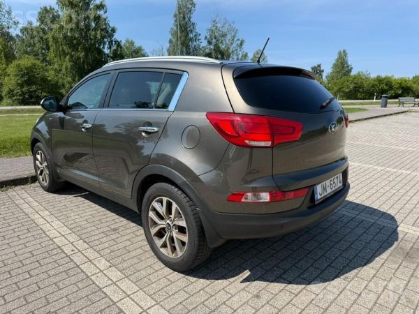Pelēks Kia Sportage 2014 Ventspils, ar dzinēja tilpumu 2.00 L un nobraukumu 265 tūkst. km par 8000 €, foto 4 vietnē AUTOMOTO.COM.LV