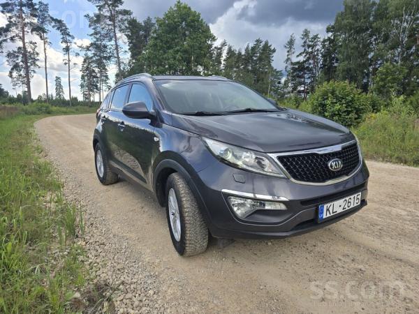 Серый Киа Sportage 2014 в Рига, объемом двигателя 2.00 л и пробегом 300 тыс. км за 7200 €, фото 2 на AUTOMOTO.COM.LV